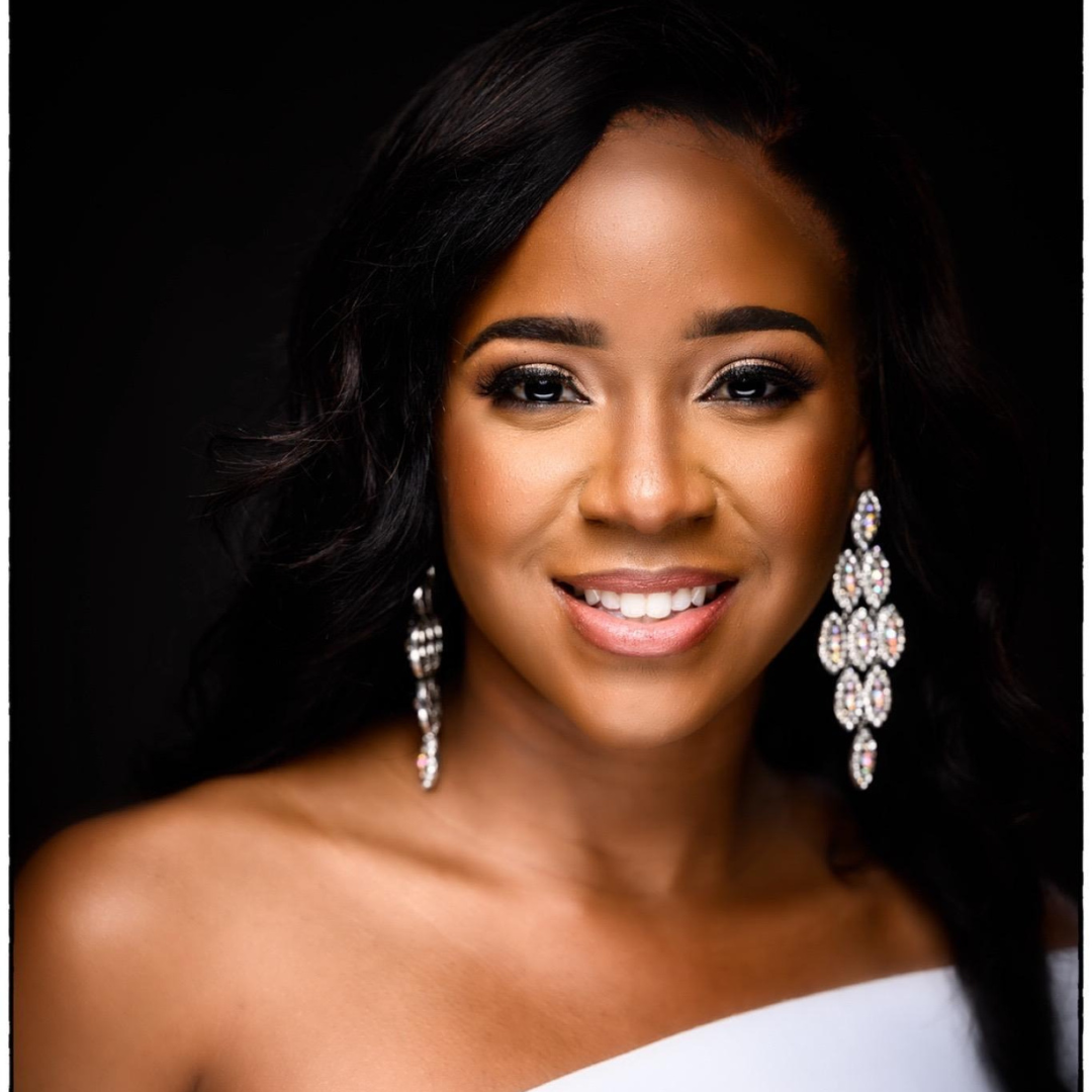 July Queen of the month: Miss Errin Pitts - queentaylorlorin