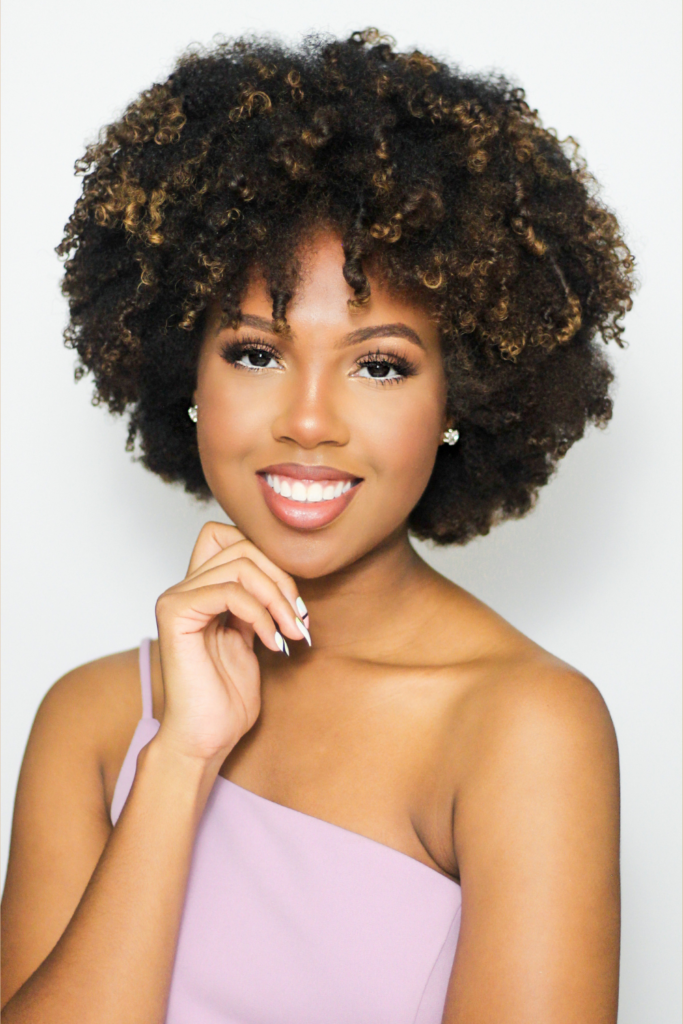 September Queen of the month: Miss Taylor Mackenzie Troup ...